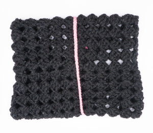 Crochet Granny Square Book Sleeve Pattern - Free Tutorial - Quick and ...
