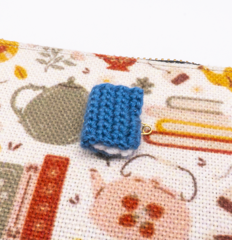 Crochet Books Pattern - Free and Easy Crochet Pattern - Jess Crafting