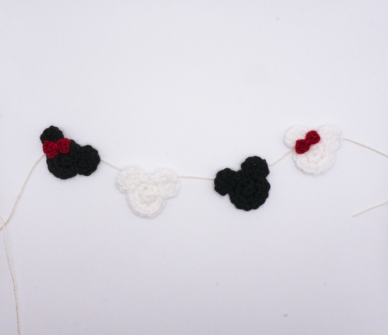 Free Crochet Mickey Mouse Applique Pattern | Crochet Mickey and Minnie ...